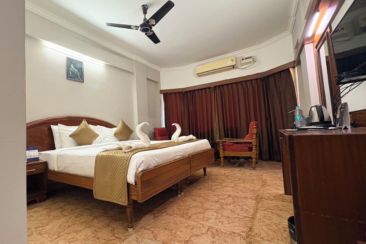 Quarto Duplo Executivo | Roupa de alta qualidade, secretária