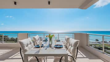 Villa, 2 quartos, piscina privativa, vista para o mar | Vista da varanda