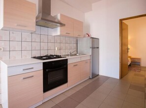 Apartamento (TwoBedroom Apartment With Terrace) | Cozinha privada | Geladeira