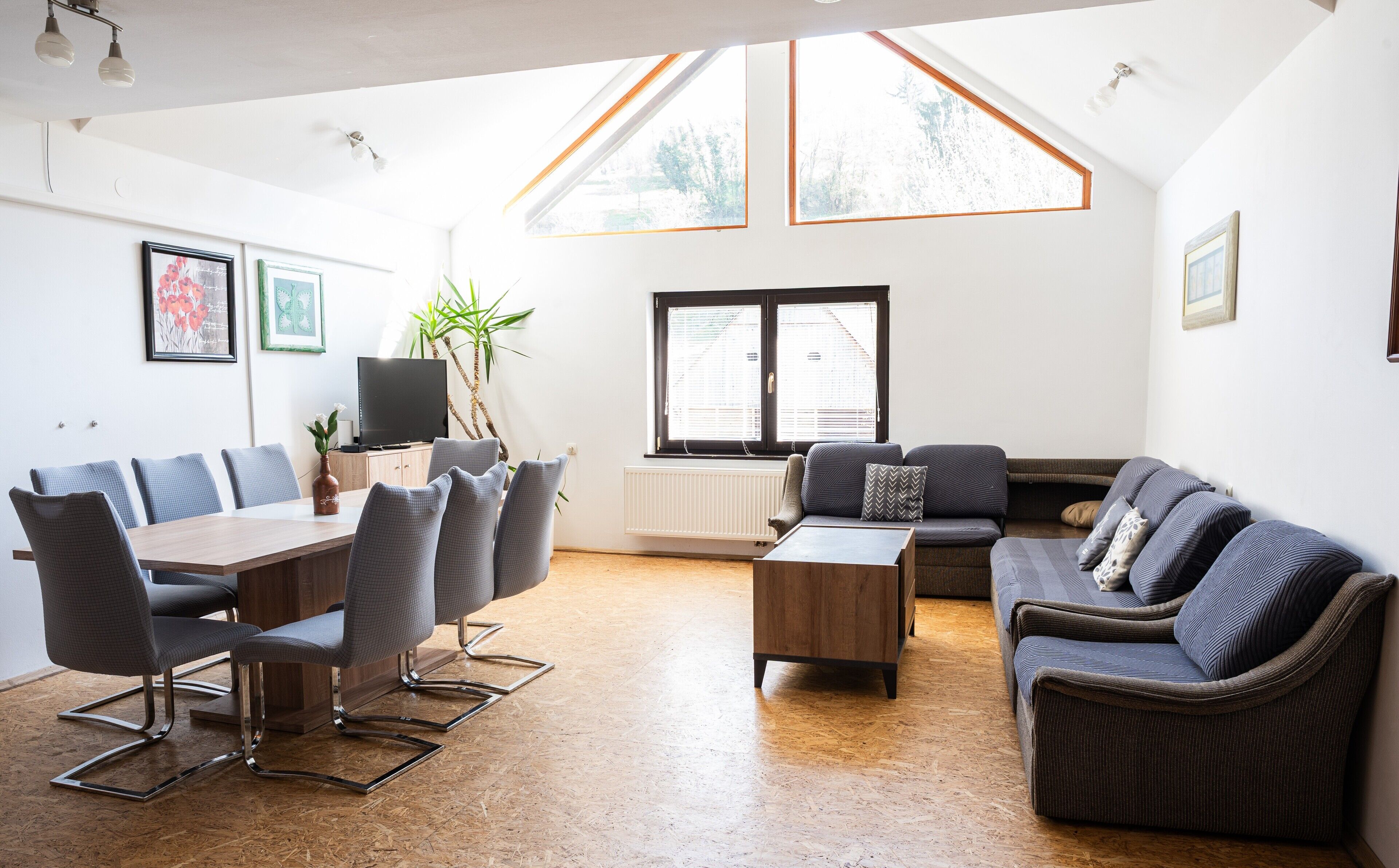 Large Family Apartment For 12 People With Private Estate & Animals - Šibenik, Slovenia