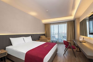 Quarto Duplo ou Twin Standard | Minibar grátis, cofre no quarto, quartos insonorizados, Wi-fi grátis 