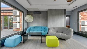 Apartamento premium | Ferros/tábuas de passar roupa, Wi-Fi de cortesia
