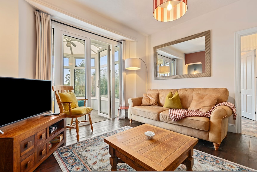 Highfield - Hot Tub, Countryside Views - Saundersfoot