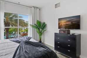 Apartamento (2 Bedrooms) | 2 quartos, secretária, secretária adequada para computadores portáteis 