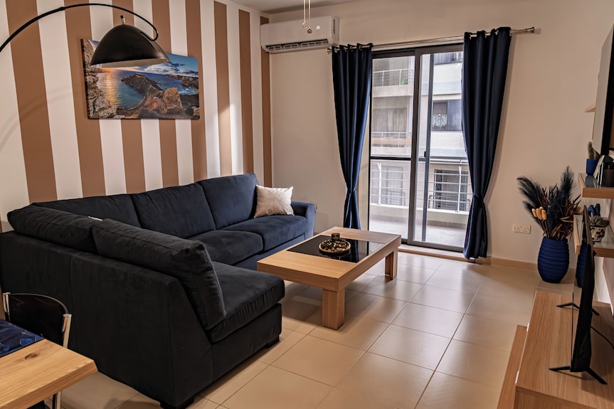 Cobalt Canopy Spacious 2-bedroom Apartment - Malta