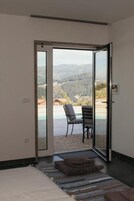 Quarto Duplo, pátio, vista para a montanha | Wi-fi grátis 