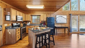 Grand Getaway Cabin by Avantstay A-frame Retreat + Hot Tub + Game Room ...
