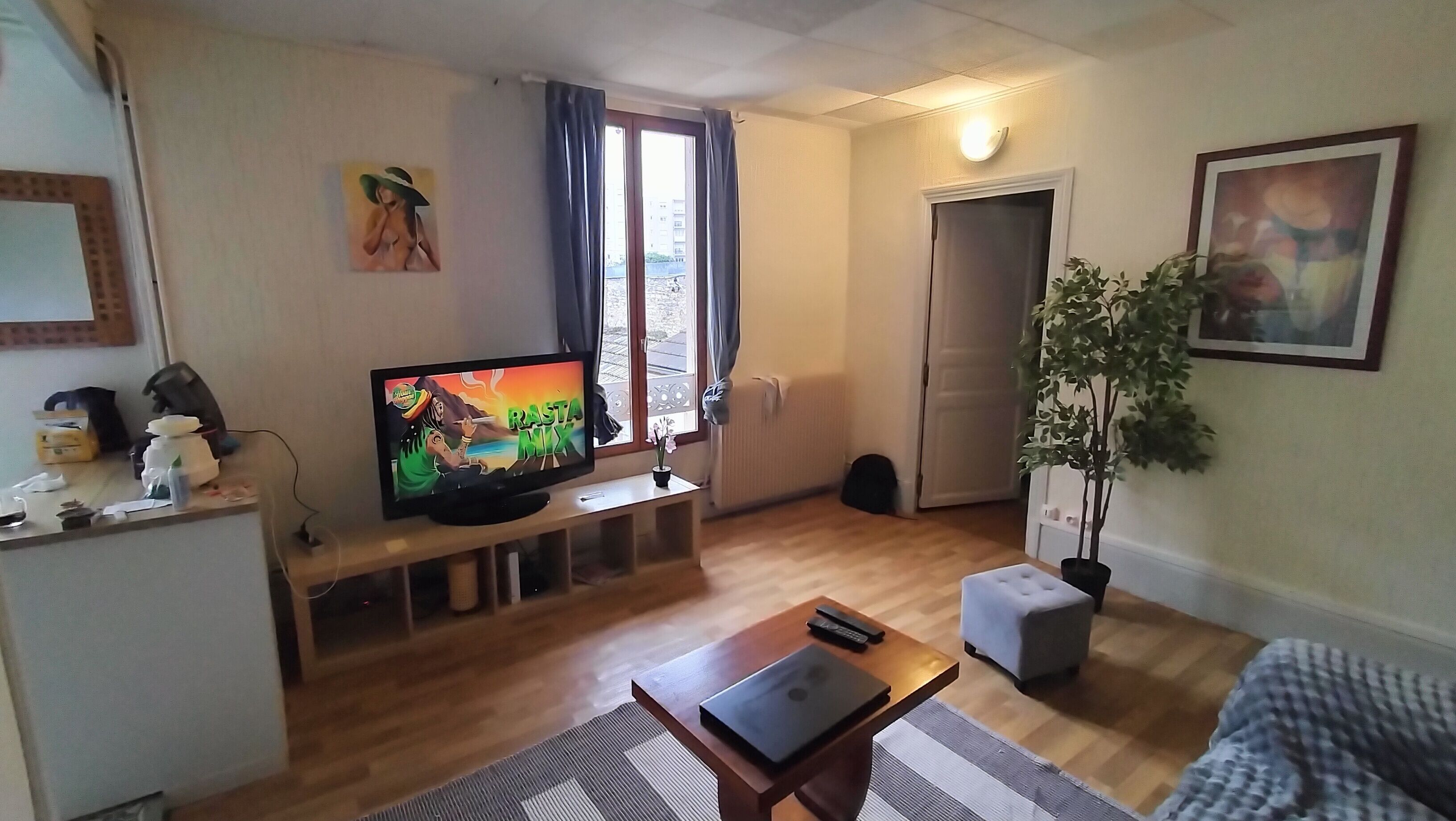 One-bedroom Apartment, Top Floor. - Dijon