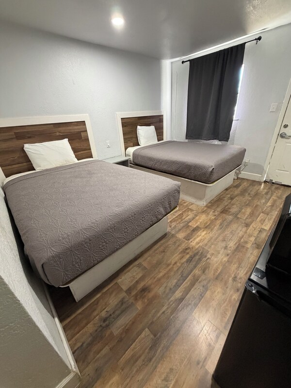 Best Budget Inn - Texas City, TX