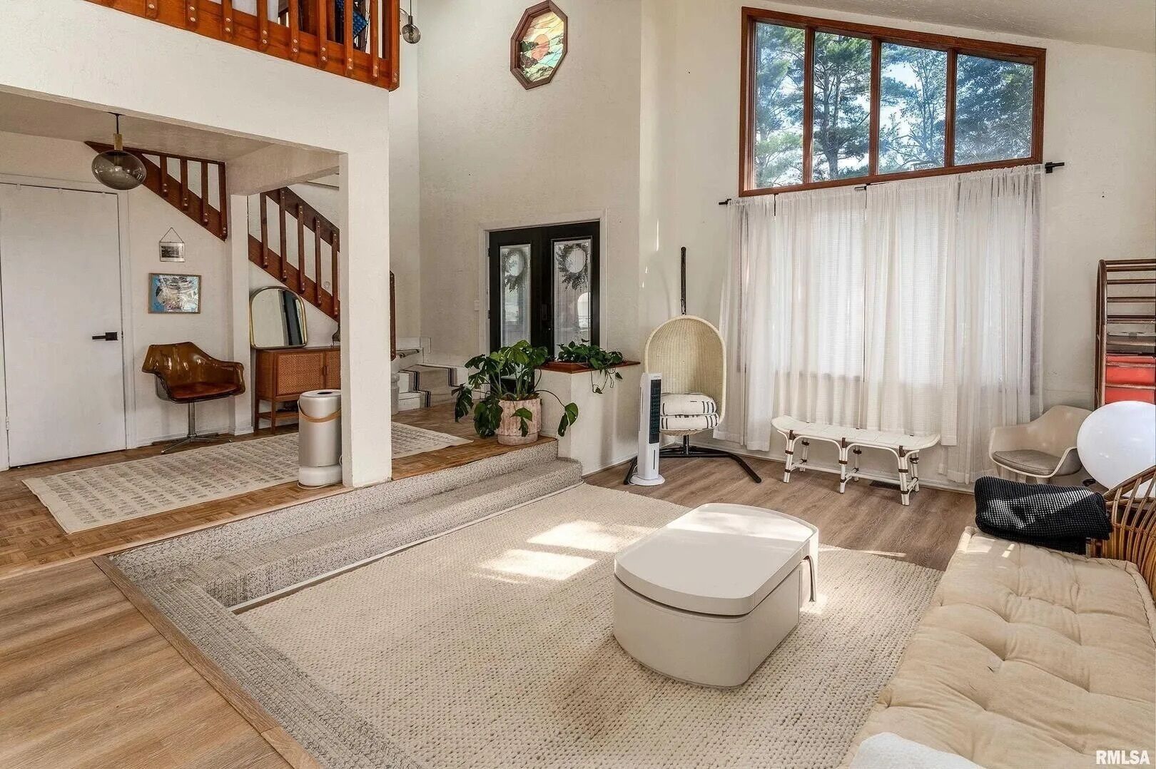 Mid Century Modern Dream House Near Campus + Wine Trails - Carbondale, IL