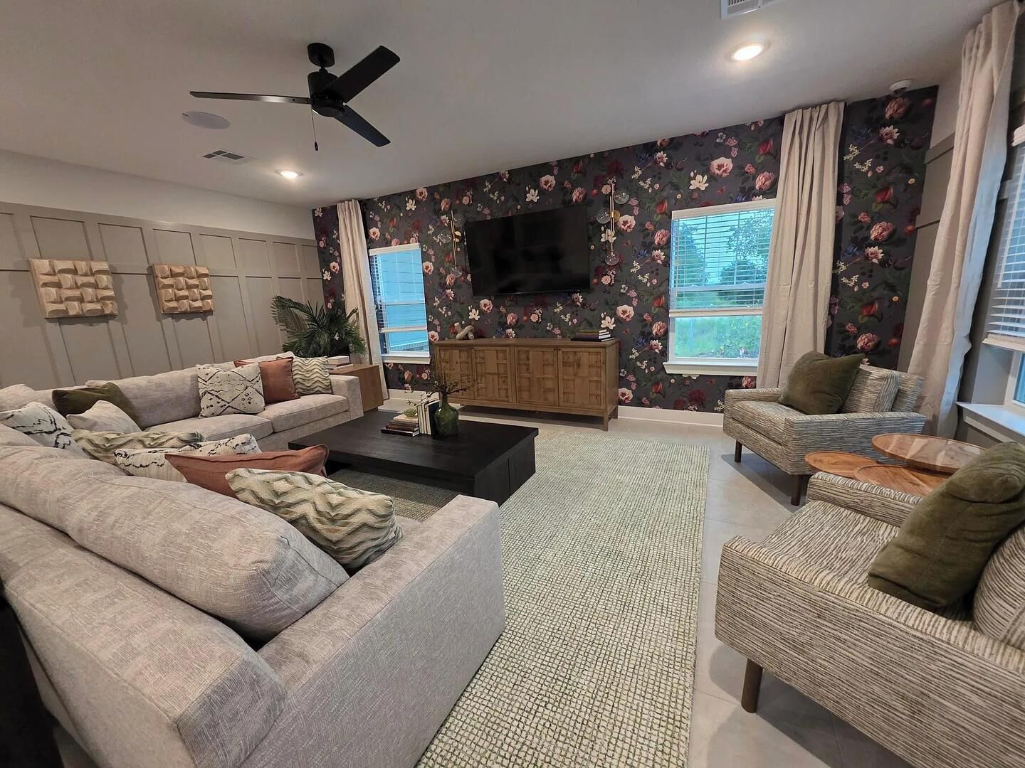 Landing | Incredible 2bd, Pool, Clubhouse - San Marcos, TX