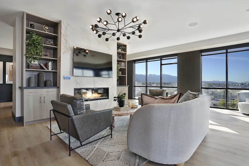 Landing | Stunning 1bd, Pool, Courtyard - West Valley City, UT