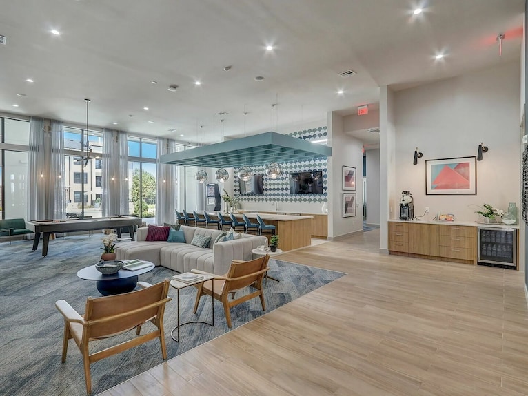 Landing | Modern 2bd, Pool, Clubhouse - Stagecoach, TX