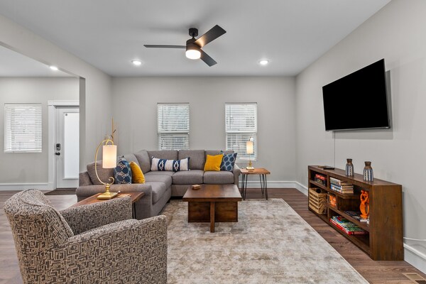 3323: Uptown Elegant Escape By Jz Vacation Rentals - Saint-Louis, MO