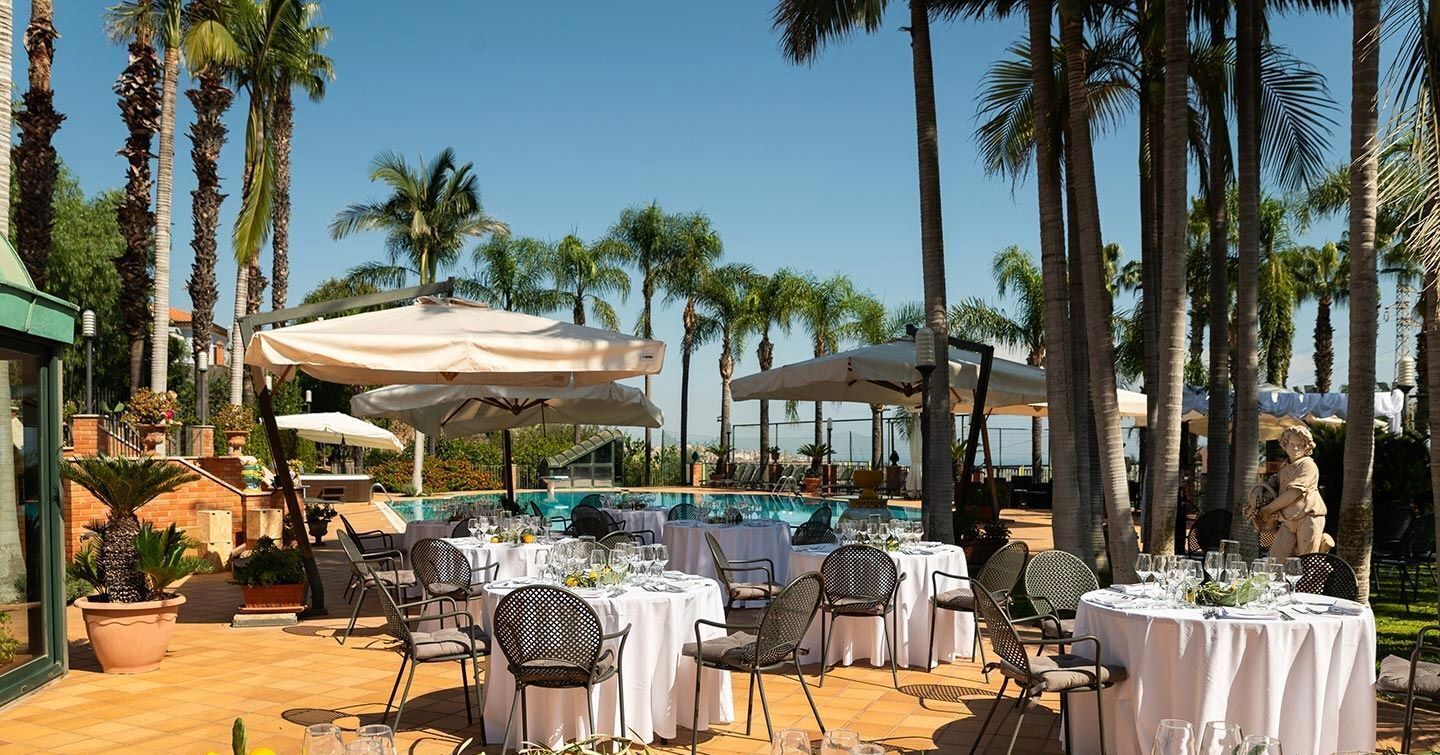 Quarto Triplo Básico | Refeições ao ar livre