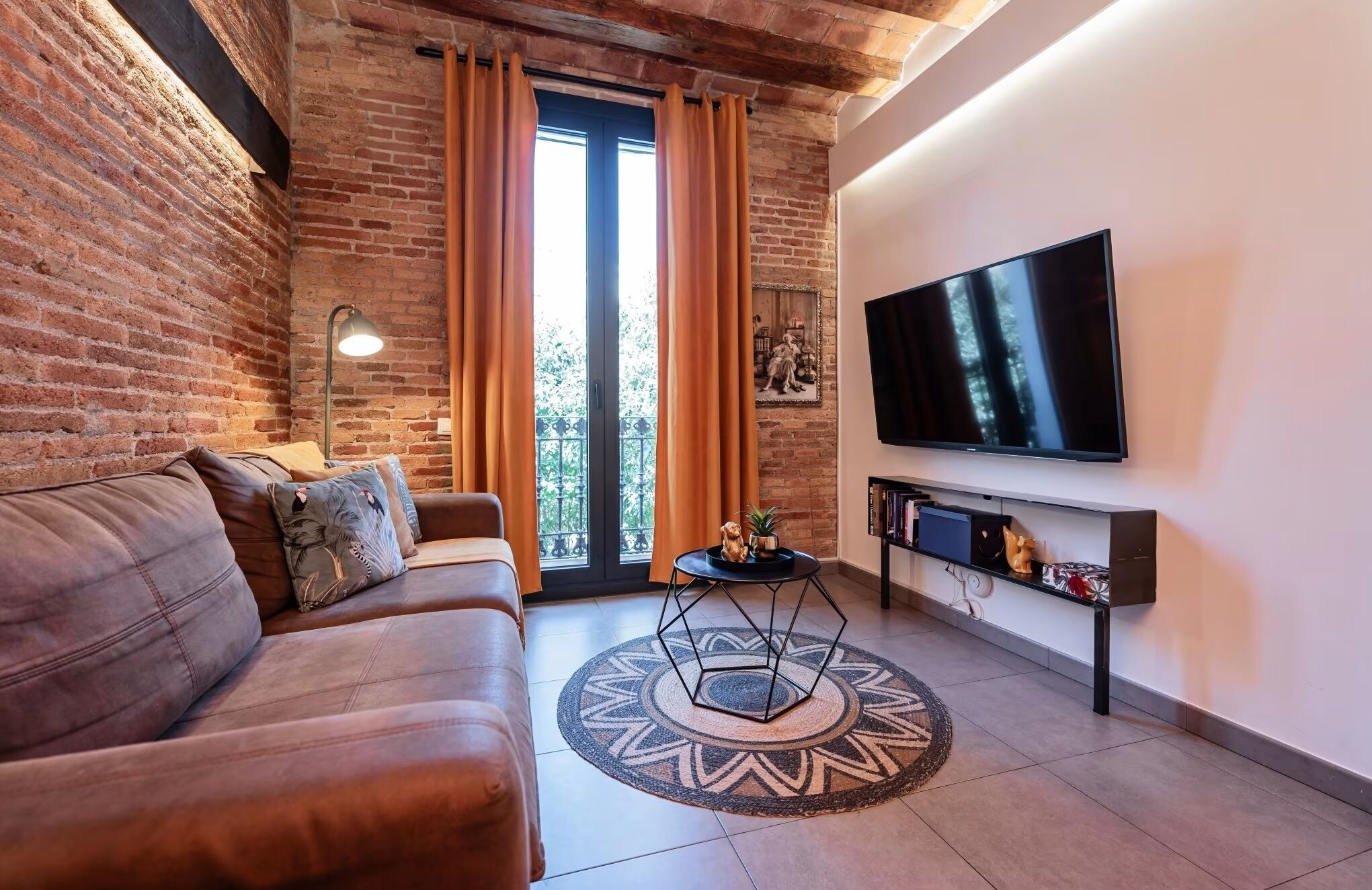 Stylish Apartments In Poble-sec  Steps From Barcelonas Best - Several Units! - Barcelona