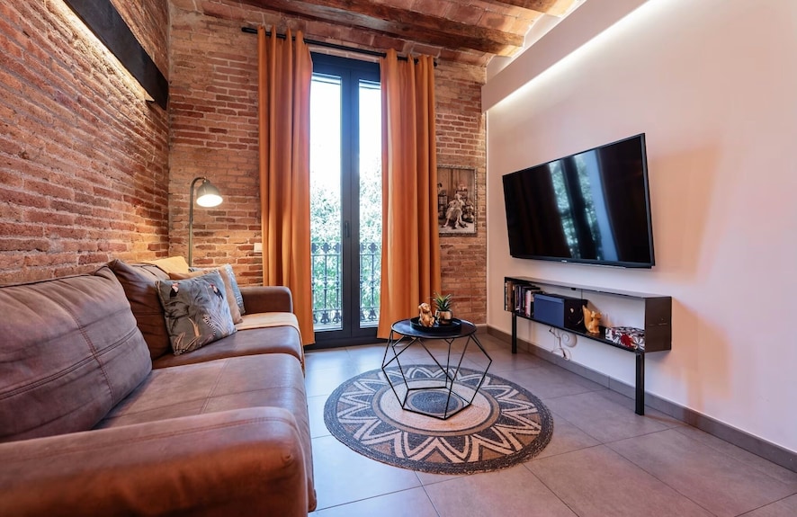 Stylish Apartments In Poble-sec Steps From Barcelonas Best - Several Units! - Barcelona