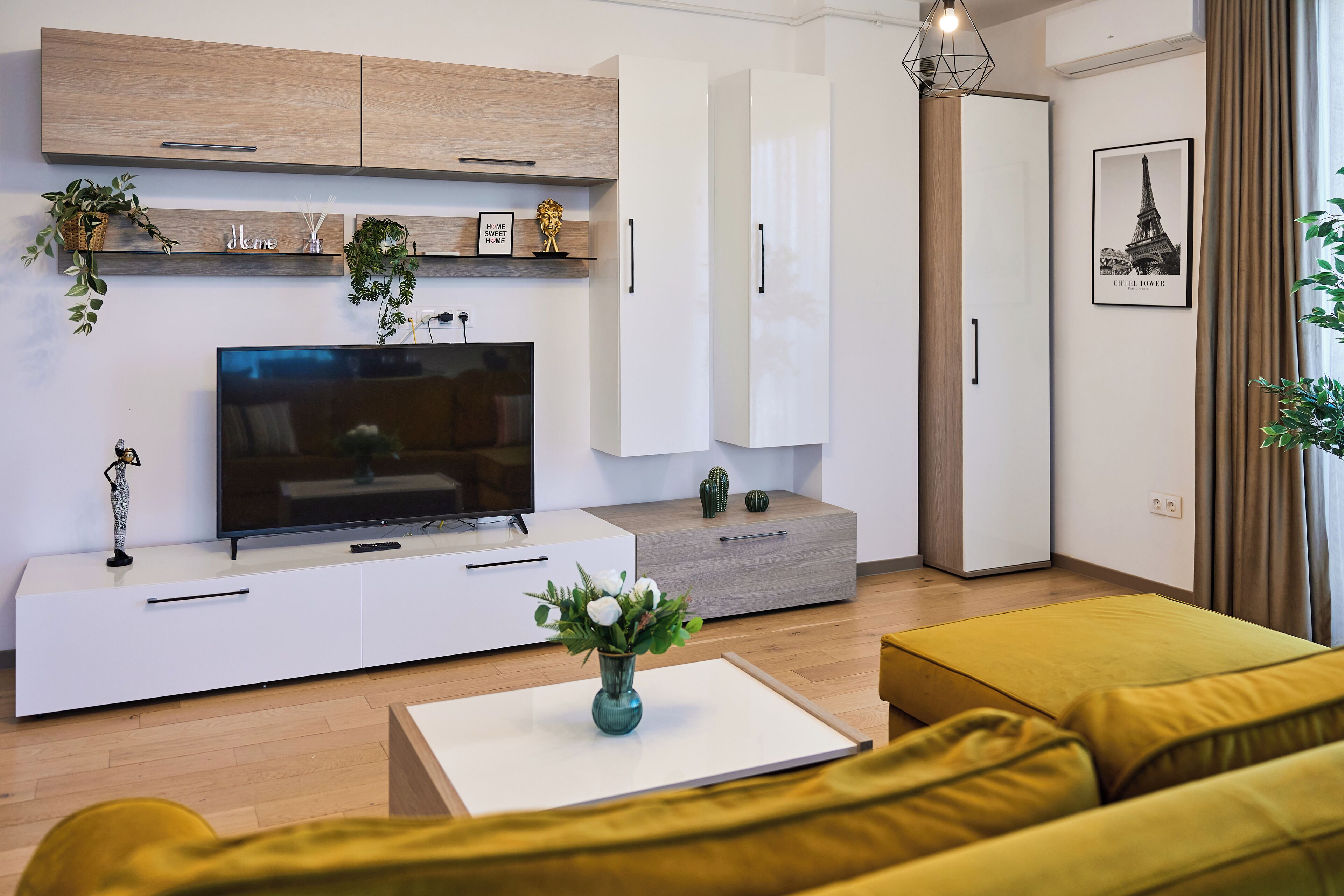 Apartamento Familiar, 3 quartos, vista para o jardim | Sala de estar