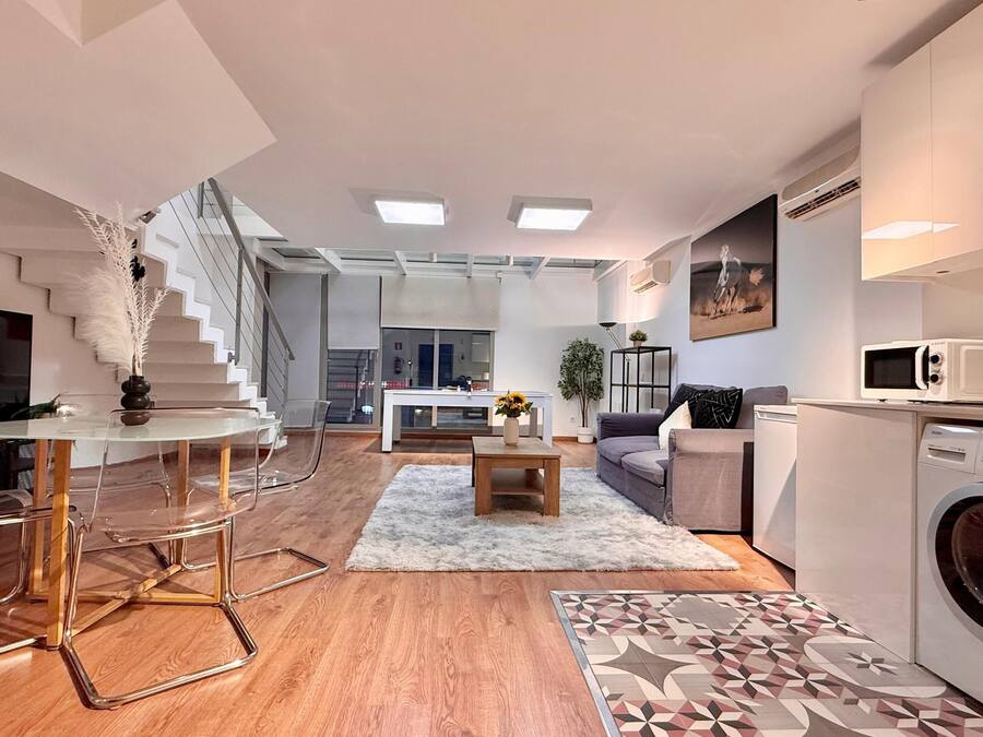 Apartamento básico, sacada | Parte interna