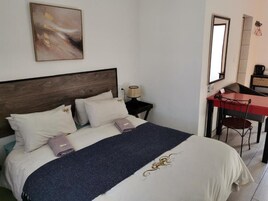 Quarto Duplo Standard | Cofre no quarto, ferro/tábua de engomar, Wi-fi grátis 