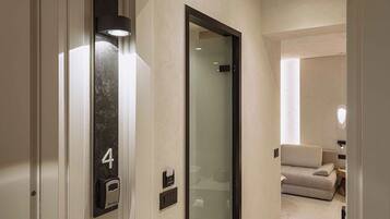 Quarto de Luxo, 1 quarto, vista para o mar, em frente à praia | Roupa de alta qualidade, minibar, cofre no quarto