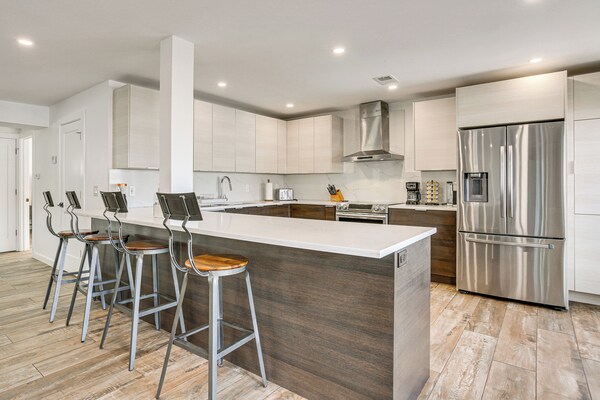 Family-friendly! Waterfront Home On Lake Hopatcong - Lake Hopatcong, NJ