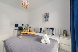 Apartamento conforto, varanda, vista para o deserto | Cortinas blackout, ferros/tábuas de passar roupa, Wi-Fi de cortesia