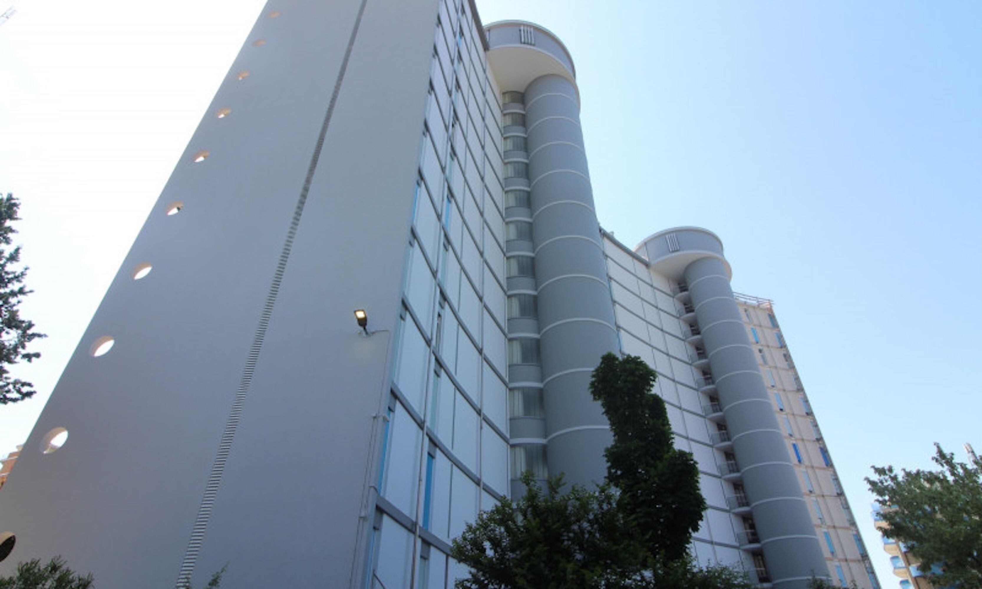 Apartamento, 1 quarto, sacada, vista para a piscina | Fachada