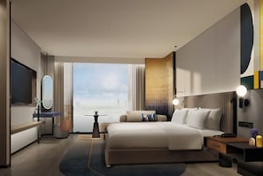 Suite, 1 quarto | Cofre com capacidade para portátil, secretária 