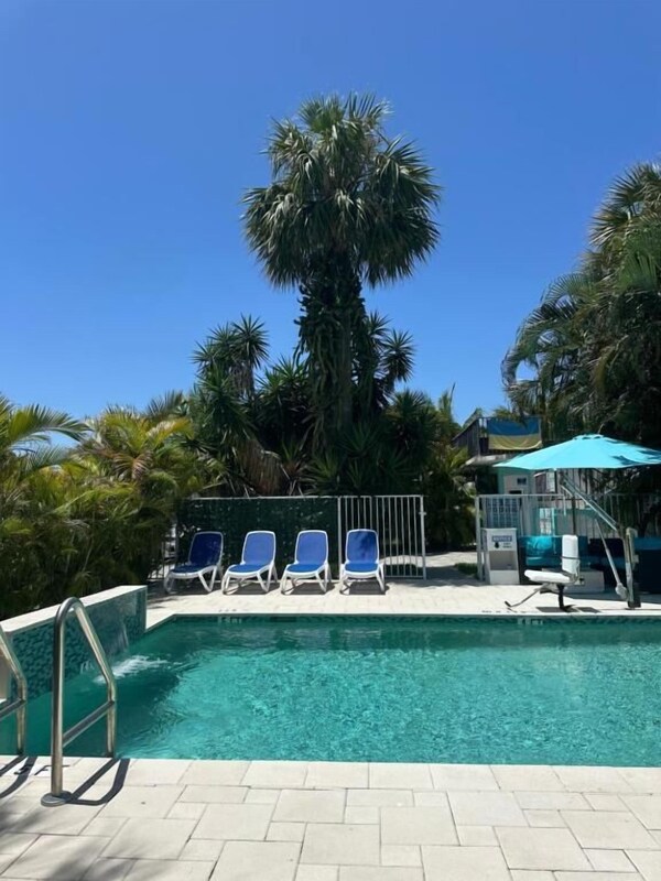 White Horse Motel - West Palm Beach, FL