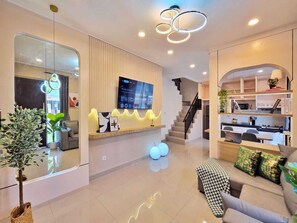 Smart TV de 43 polegadas com canais por cabo 