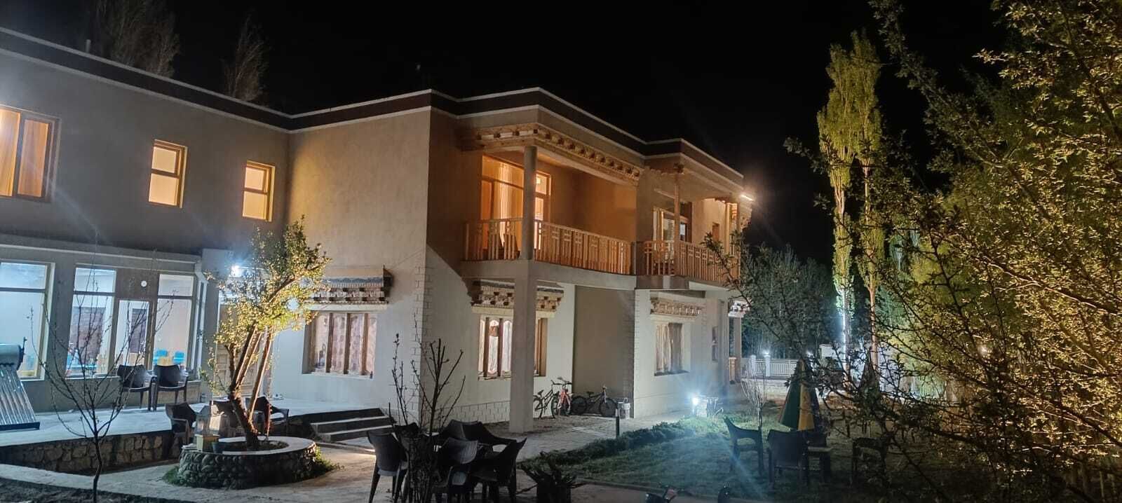 Quarto luxo, sacada | Fachada