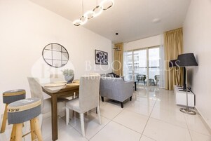 Apartamento, varanda, Vista para a cidade | Interior