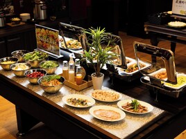 Pequeno-almoço tipo buffet diário mediante uma taxa