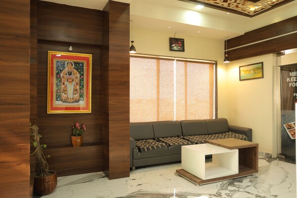 Hotel Vraj Inn - Dwarka