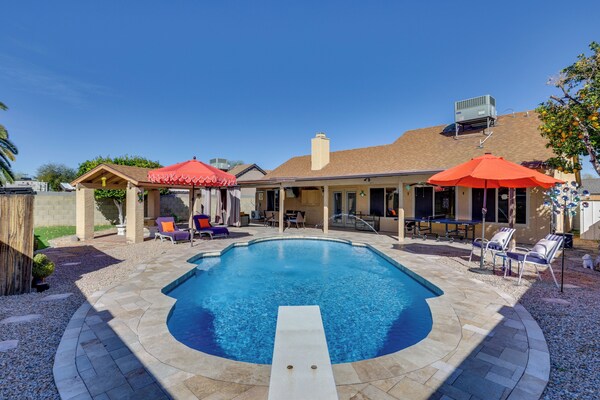 Glendale Entertainment Hub! Family Home W/ Pool - Glendale, AZ