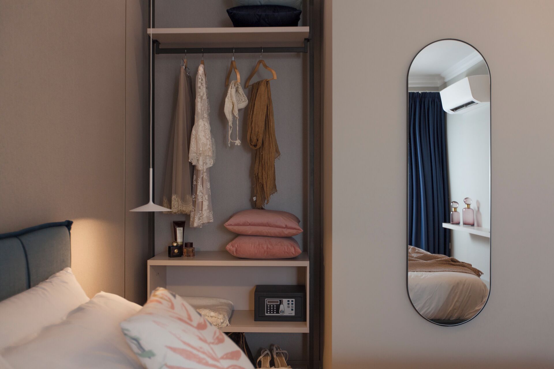 Apartamento Superior | Cofre no quarto, ferro/tábua de engomar, Wi-fi grátis 