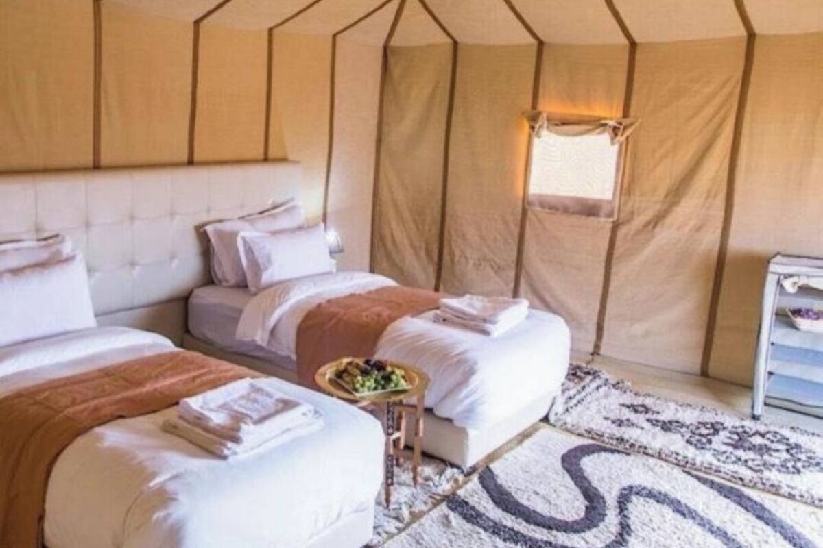 Secretária adequada para computadores portáteis, Wi-fi grátis