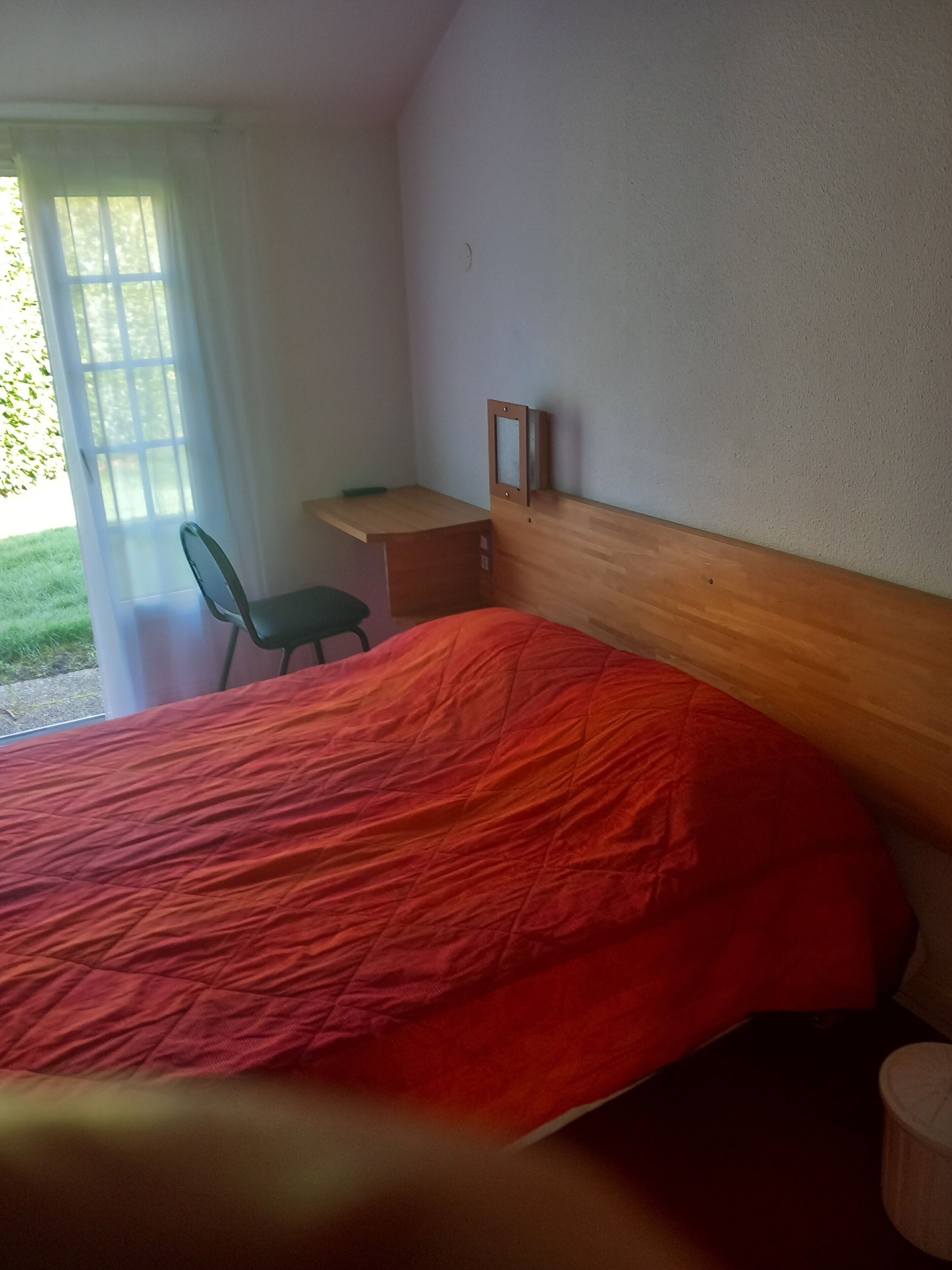 Quarto Clássico com Cama de Casal | Secretária, secretária adequada para computadores portáteis 