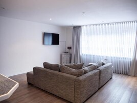 Apartamento, 2 quartos | Sala de estar