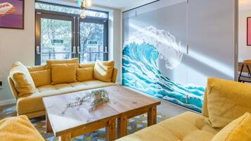 Área de estar no saguão