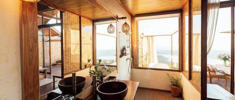 Vila luxo, sacada, vista para a colina | Parte interna