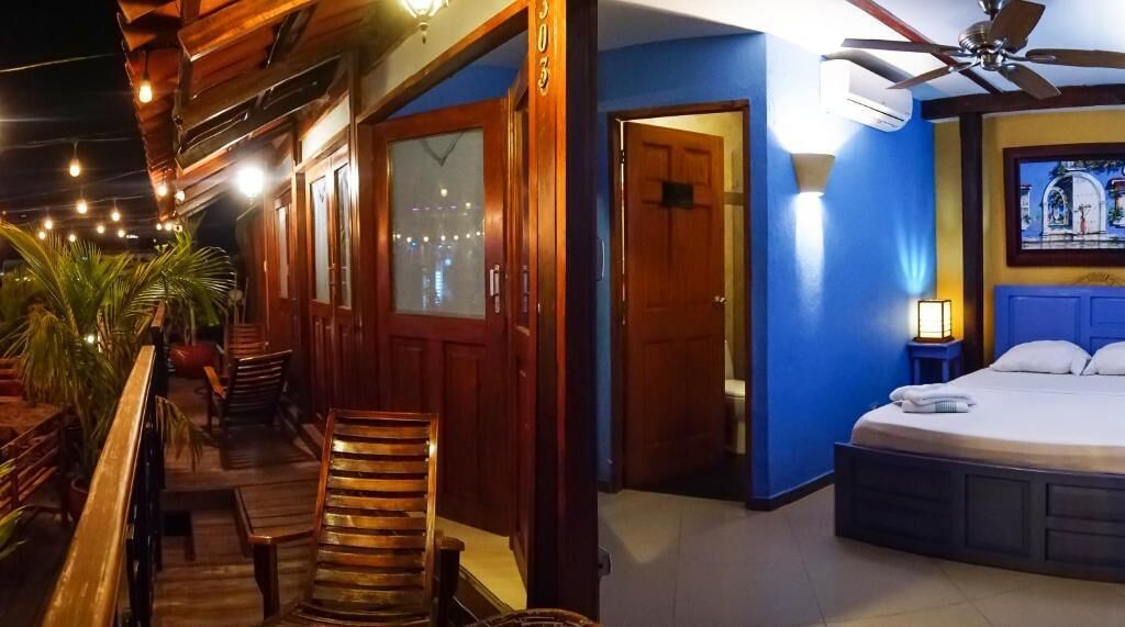 Quarto casal econômico, vista para a cidade | Cofres nos quartos, Wi-Fi de cortesia, roupa de cama