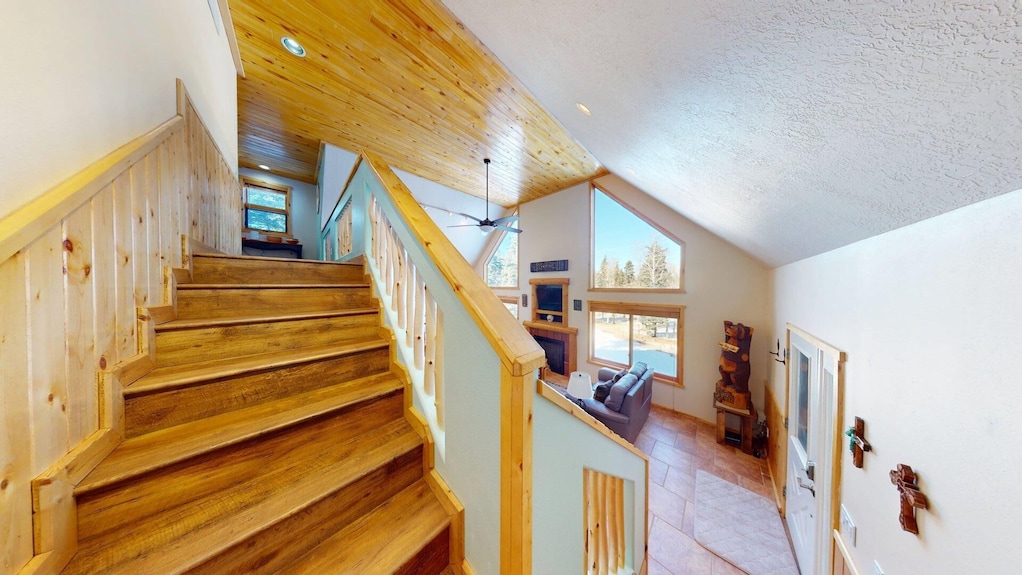 Master Ensuite | Fenced-in Yard | Firepit & Grill | Lazy Dog Cabin - Angel Fire, NM