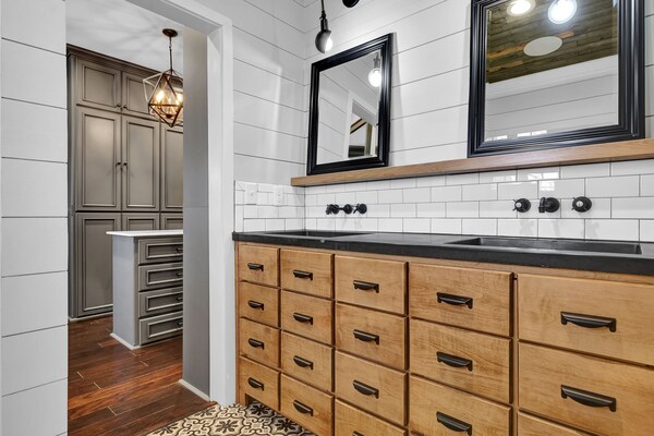 Private 7br Lakehouse Estate Pool Hottub 13 Beds - Lake Tobesofkee, Lizella