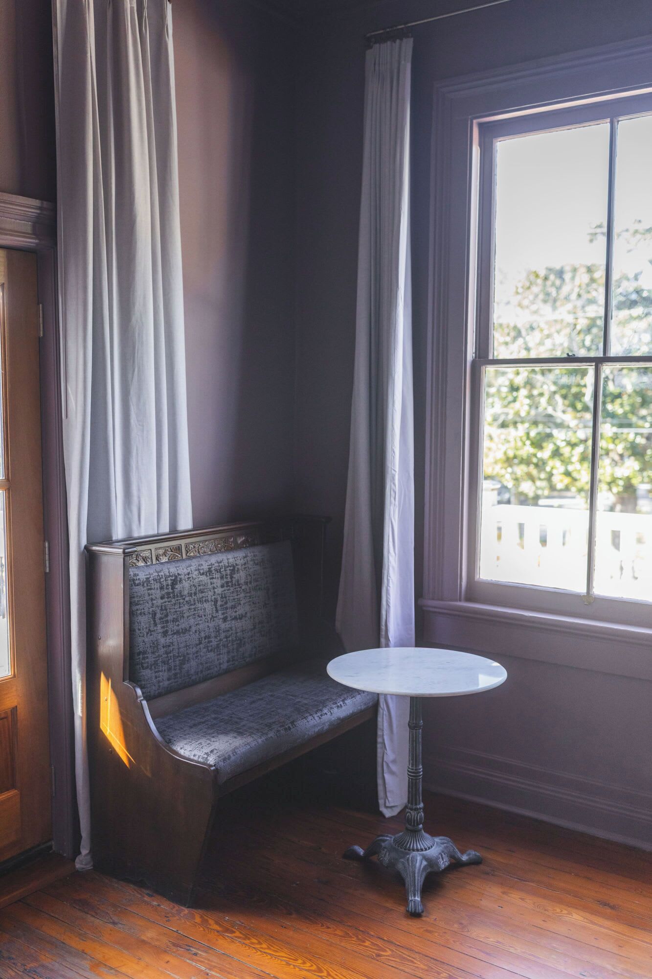 The Gilded Lady-king Bed Suite W/ Private Balcony - Pensacola, FL