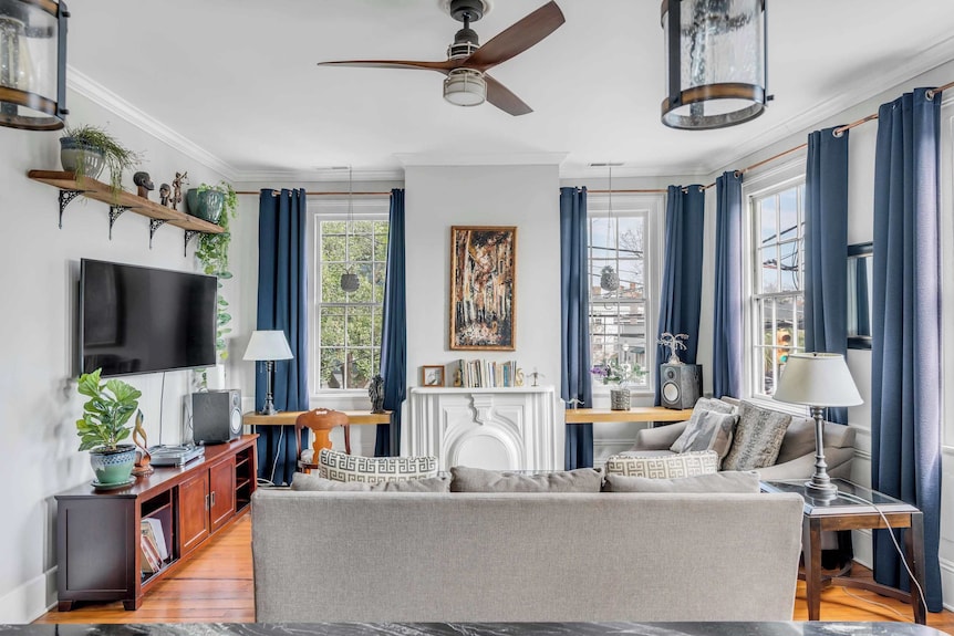 Newly Remodeled, Spacious Condo! Walk To King St! - Charleston, SC