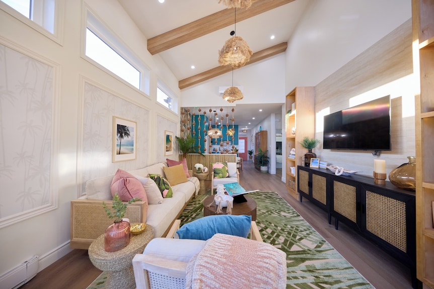 Lake House 3 A Fun, Funky Getaway - Norwood