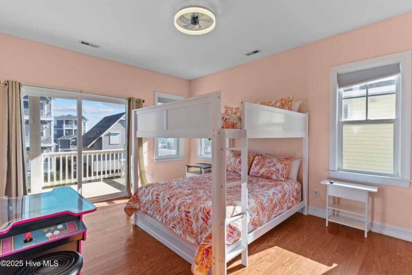 The Happy Place B - Beach Escape Home - Carolina Beach, NC