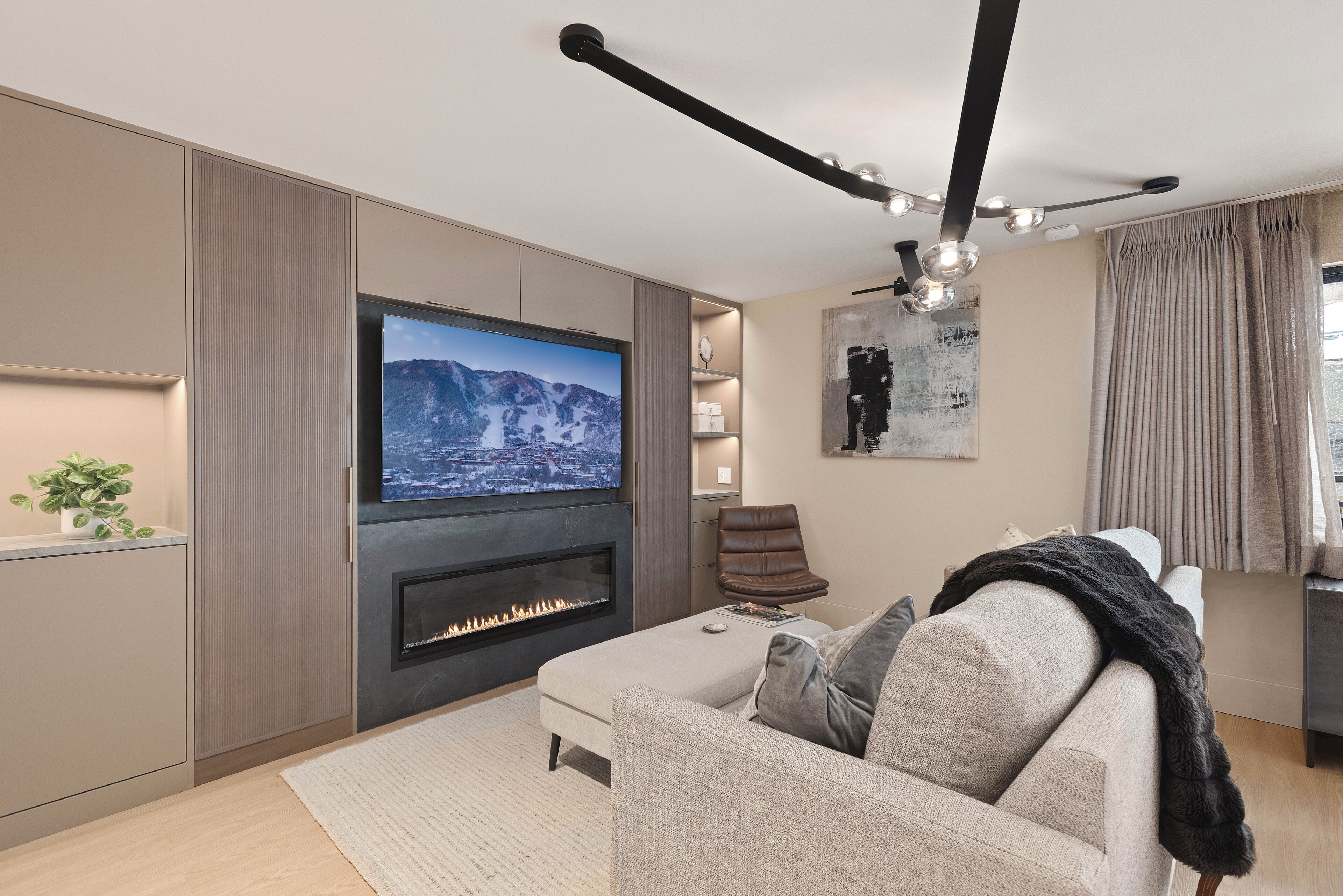 Aspen Designer Ski-in Steps To Lift 1a | The Aspen Edit - Aspen, CO